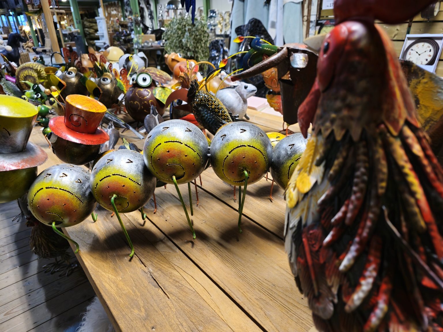 metal yard statues - arthimoth
